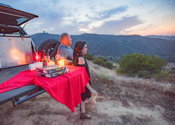 A Super-Simple Romantic Tailgate Pizza Date
