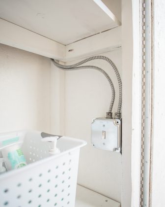 This Amazing Outdoor Laundry Shed keeps Grime at Bay