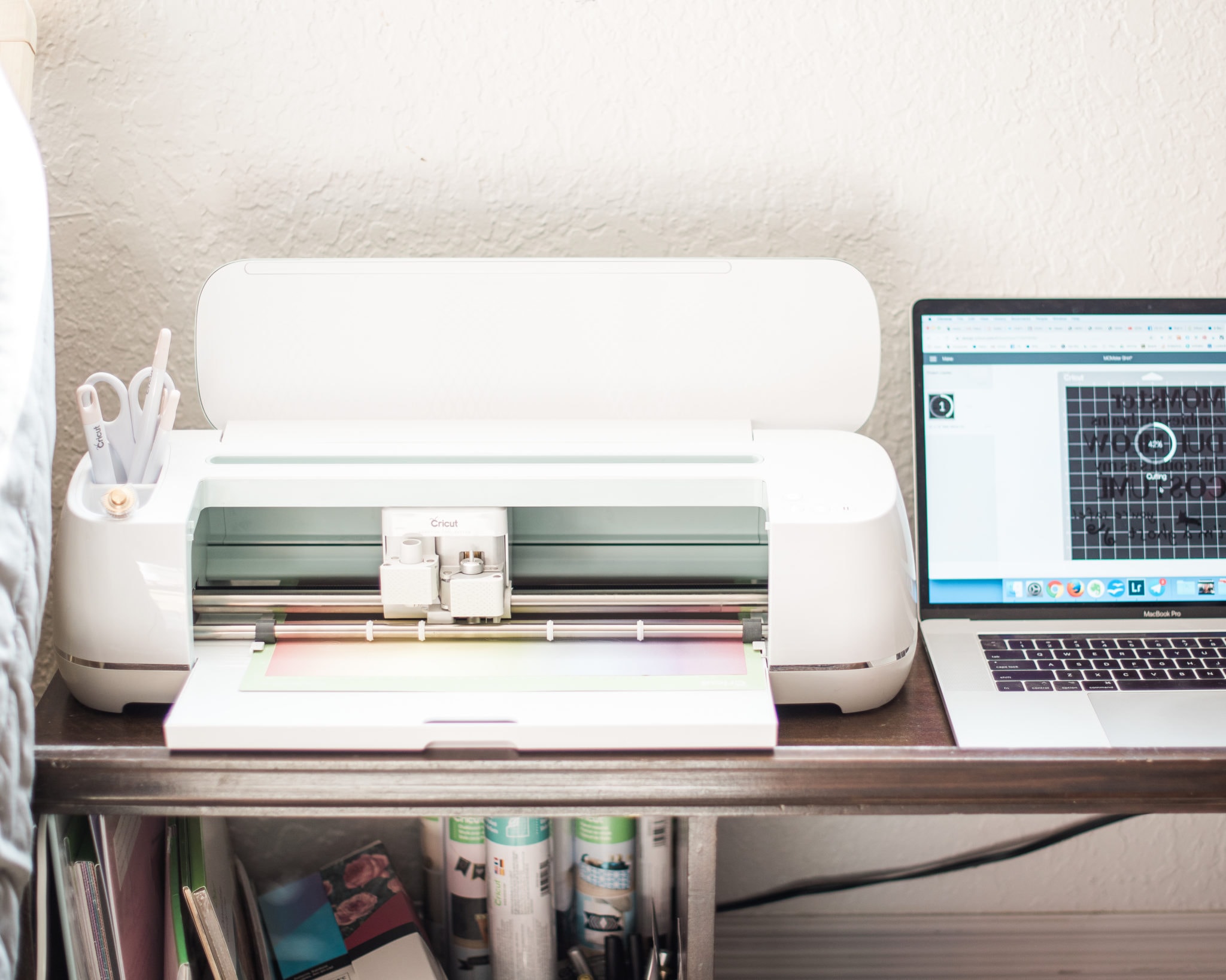 Which Cricut Should I Buy? A Comparison Chart!